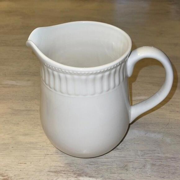 Oneida | Dining | Vintage Oneida Athena Ariel Stoneware White Pitcher ...